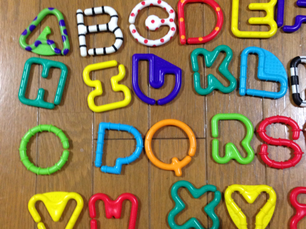 SASSY サッシー アルファベット チェーン ABC 知育玩具(知育玩具)｜売買されたオークション情報、yahooの商品情報をアーカイブ公開 ...