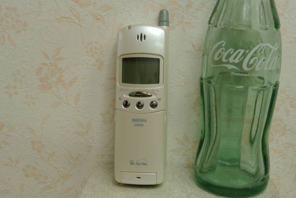 NTT DoCoMo デジタル ムーバ D206 HYPER(三菱電機)｜売買されたオークション情報、yahooの商品情報をアーカイブ公開 - オークファン（aucfan.com）