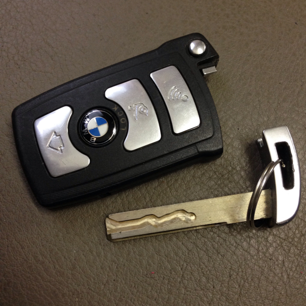 BMW E65 E66 7シリーズ 純正 電子キー 鍵 スペアキー(BMW用)｜売買されたオークション情報、yahooの商品情報をアーカイブ ...