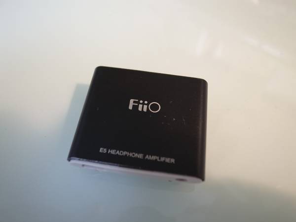 オヤイデ ポータブル ヘッドホン アンプ Fiio E5 USB 高音質(ヘッドフォンアンプ)｜売買されたオークション情報、yahooの商品情報をアーカイブ公開 - オークファン（aucfan ...