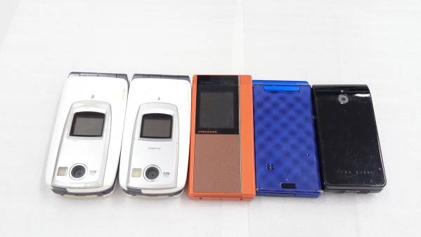 ジャンク N901iS N705i N704iμ N600i 5点 docomo 13955(携帯電話)｜売買されたオークション情報 ...