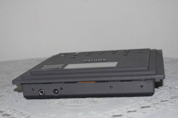 PHILIPS フィリップス TYPE AZ6829/06H(CDプレーヤー)｜売買されたオークション情報、yahooの商品情報をアーカイブ公開 - オークファン（aucfan.com）