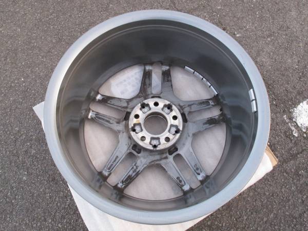 ベンツ 212 Eクラス AMG 補修用ホイル 2124010300 ②(5穴)｜売買されたオークション情報、yahooの商品情報をアーカイブ ...