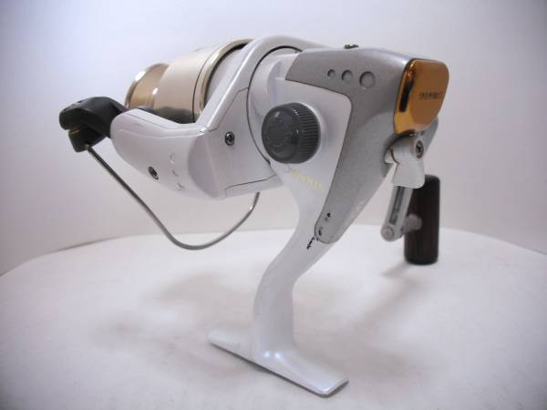 シマノ STRADIC 4000 FE ストラディック シーバス.青物(シマノ)｜売買されたオークション情報、yahooの商品情報をアーカイブ ...