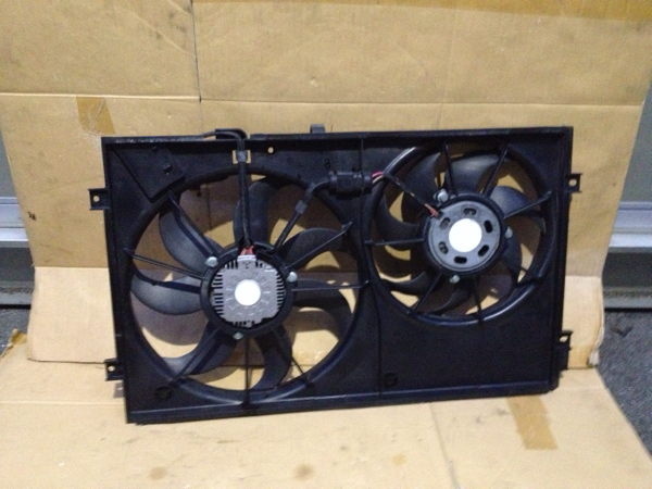 ゴルフ5/6トゥーラン 1TZ 電動ファン ラジエターファン 左右セット/1K0959455DL/1K0959455CQ/1K0121207T ...