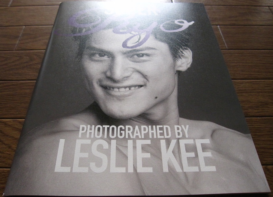 SUPER RYO / レスリー キー Leslie Kee / 堀口亮 RYO HORIGUCHI / 1000部限定 / Limited edition of 1000の質問一覧