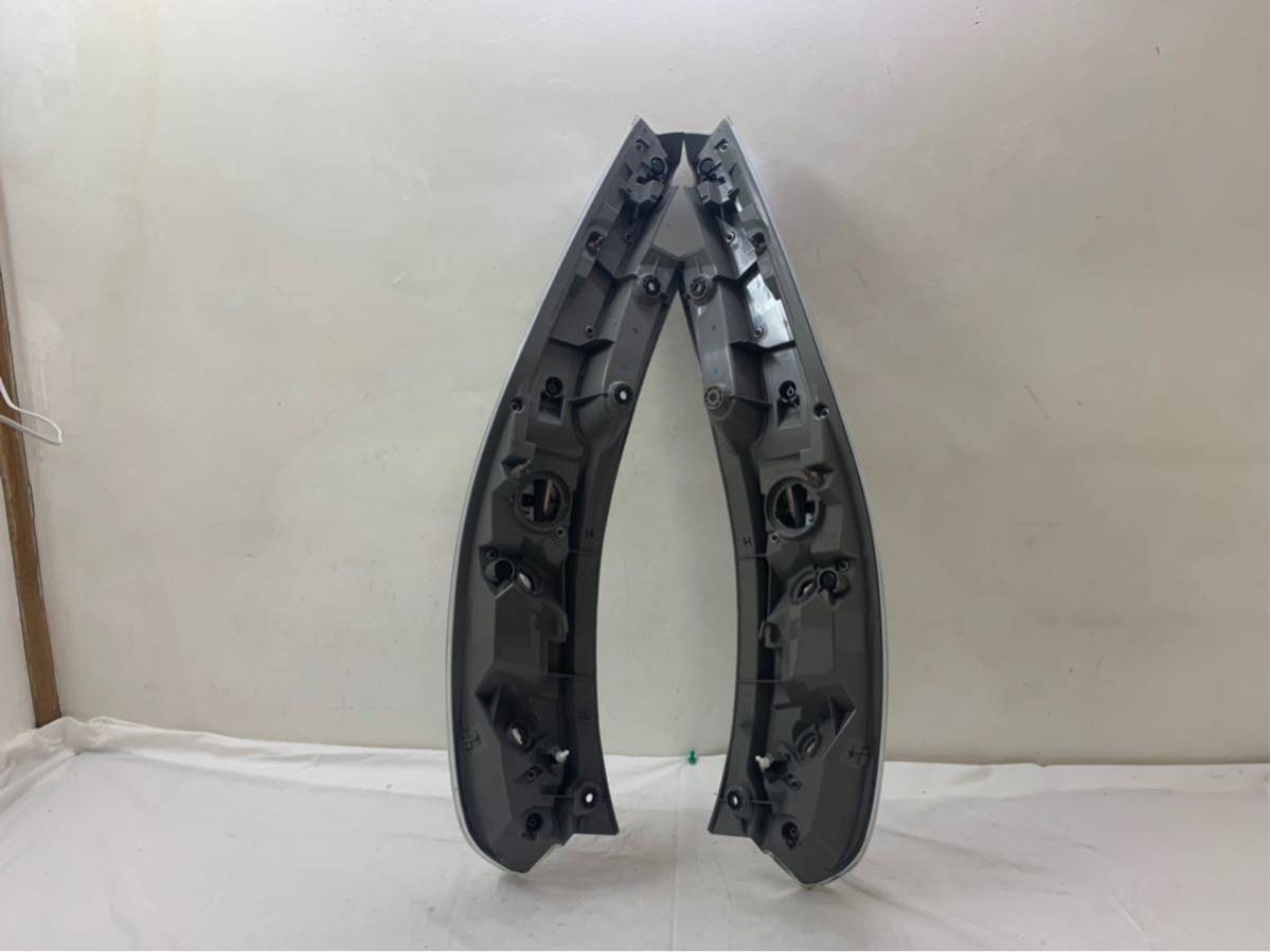 R10929 リーフ AZE0 純正 テールランプ 左右 ICHIKOH D115 26559-3NK1A 26554-3NK1A ...