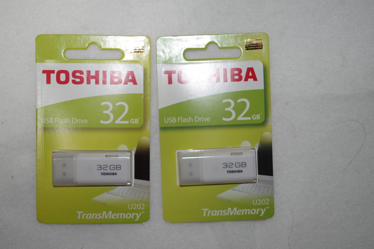 TOSHIBA 東芝 32GB USB メモリー Flash Drive フラッシュメモリー 2個セット(32GB)｜売買されたオークション ...