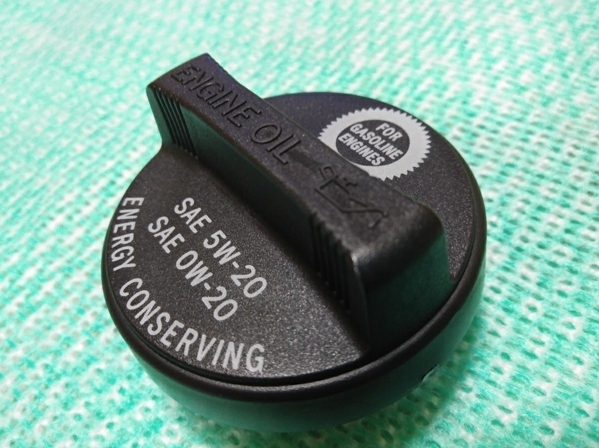 トヨタ純正CAP ASSY OIL FILLERエンジンオイルフィラーキャップ US仕様USDM北米仕様海外国外 SAE5W-20 SAE0W ...