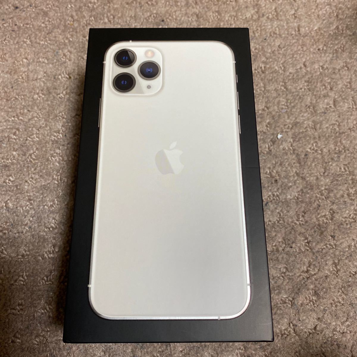 iPhone11 Pro A2215 MWCE2J/A 512GB シルバー 国内版SIMフリー(国内版SIMフリー)｜売買されたオークション ...