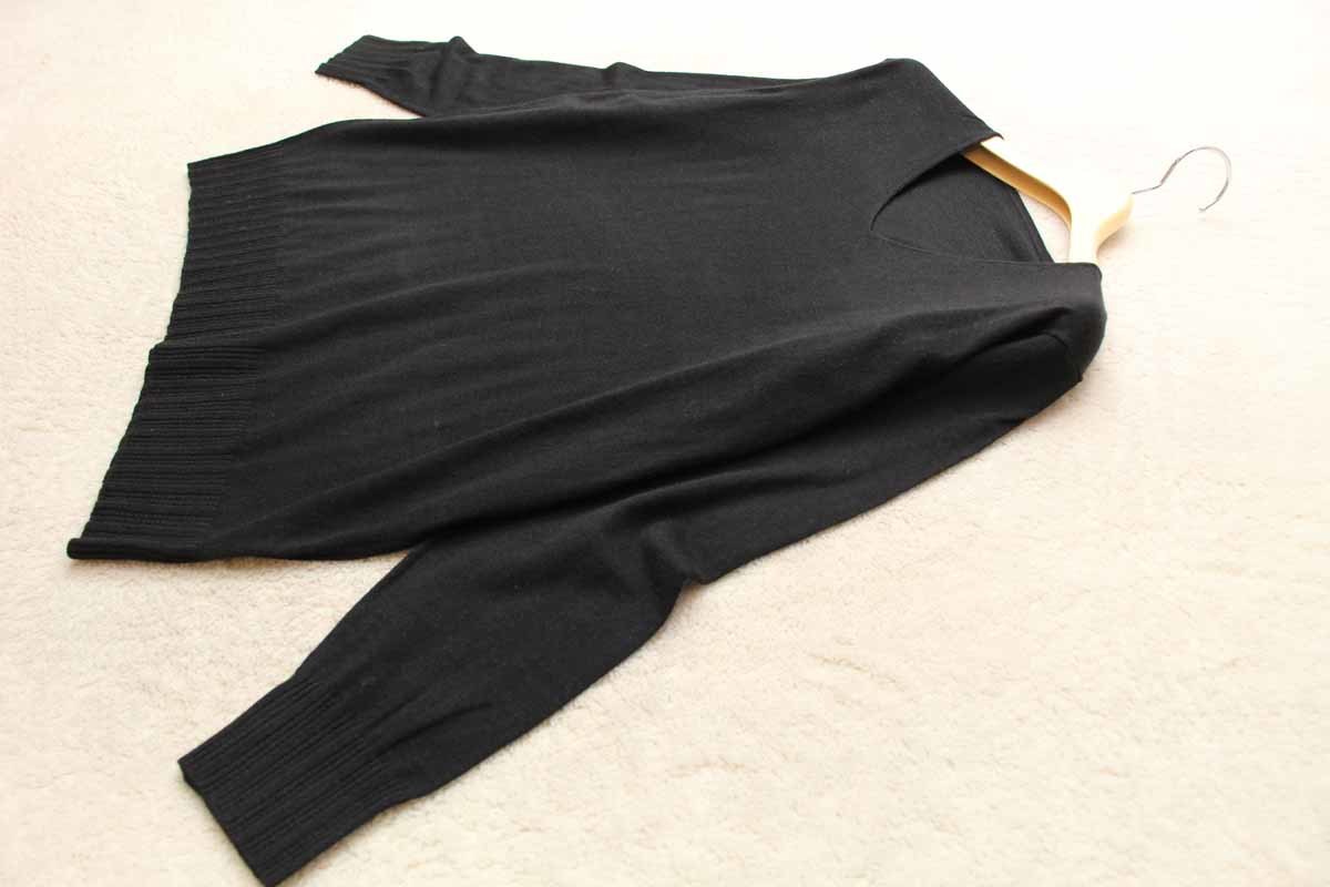 4-925 Vネックニットプルオーバー ブラックM(Mサイズ)｜売買されたオークション情報、yahooの商品情報をアーカイブ公開 - オークファン（aucfan.com）