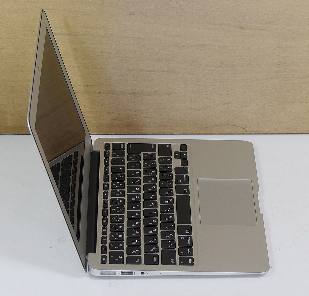 Apple MacBook Air 11-inch Early 2015 /OS X 10.15.4 Core-i7 2.2GHz /8GB ...