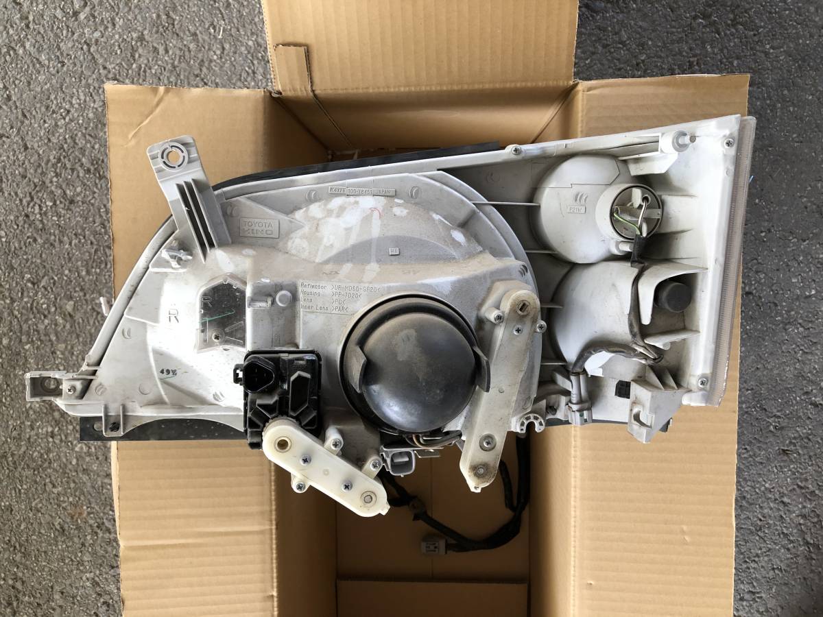 トヨタ 日野 ヘッドランプ ユニット 右 ダイナ トヨエース 81130-37352 KDY221 KDY231 KDY241 KDY271 KDY281 TRY220 TRY230 ...