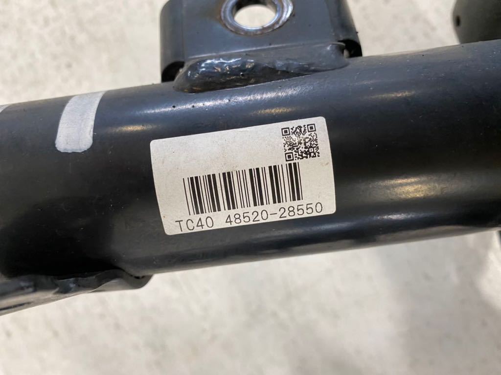 ノア ヴォクシー エスクァイア HV ZWR80 純正 ショック サス 48531-28860 48510-28550 48520-28550 ...