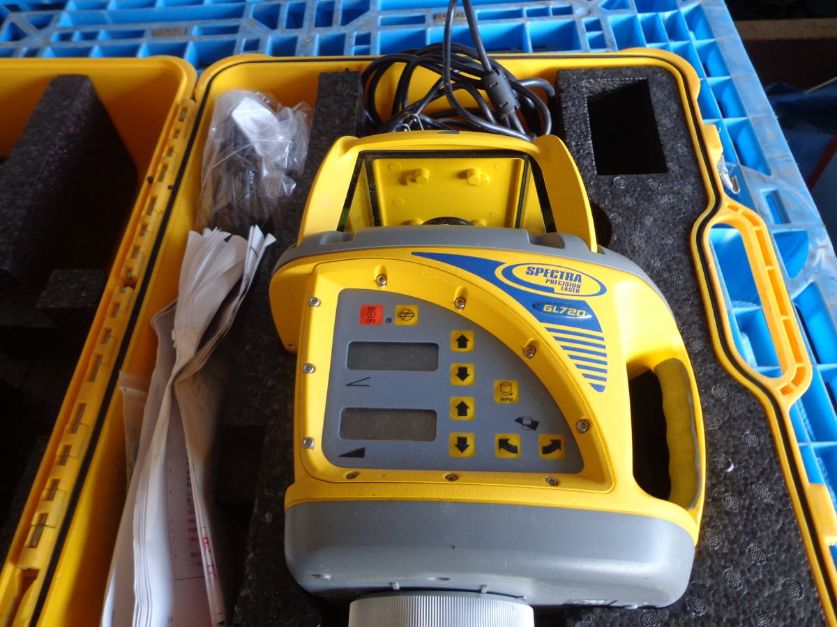 Trimble Spectra Precision Laser GL720 発光機 レーザー ニコントリンブル(建設機械、重機)｜売買された ...