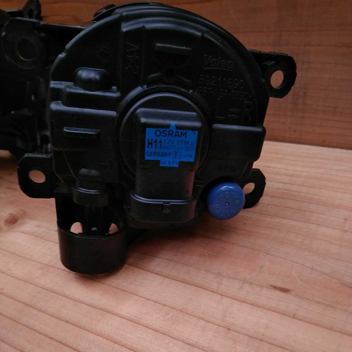 C26 セレナフォグランプ左右 26150-3NB1A ほぼ新車外し E52 E12等(日産用)｜売買されたオークション情報、yahooの商品情報をアーカイブ公開 - オークファン ...