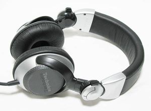TECHNICS RP-DJ1200 ヘッドホン お買得(テクニクス)｜売買されたオークション情報、yahooの商品情報をアーカイブ公開 ...