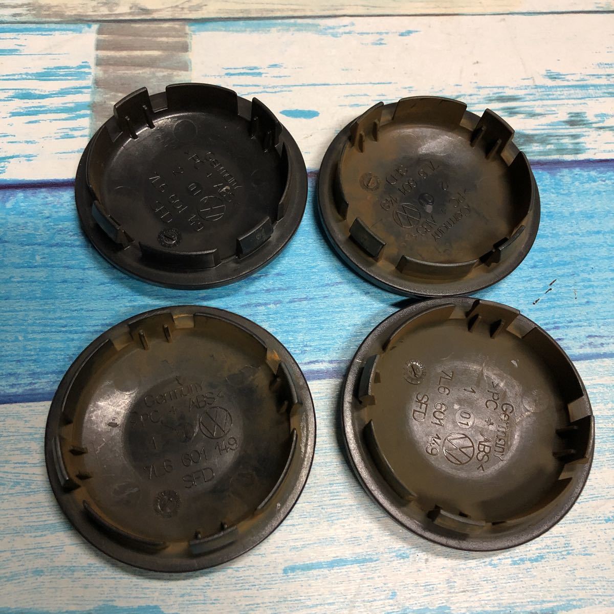 フォルクスワーゲン 純正アルミホイール センターキャップセット ドイツ製 7L6601149 トゥアレグ(純正品)｜売買されたオークション情報 ...