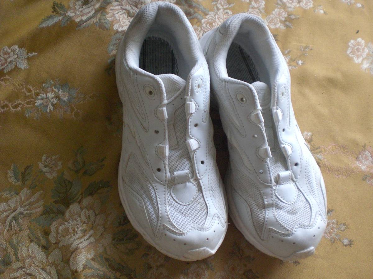 9201 靴 くつ 白 通学靴 Champion チャンピオン 25.5 ヒモ無(24cm～)｜売買されたオークション情報、yahooの商品 ...