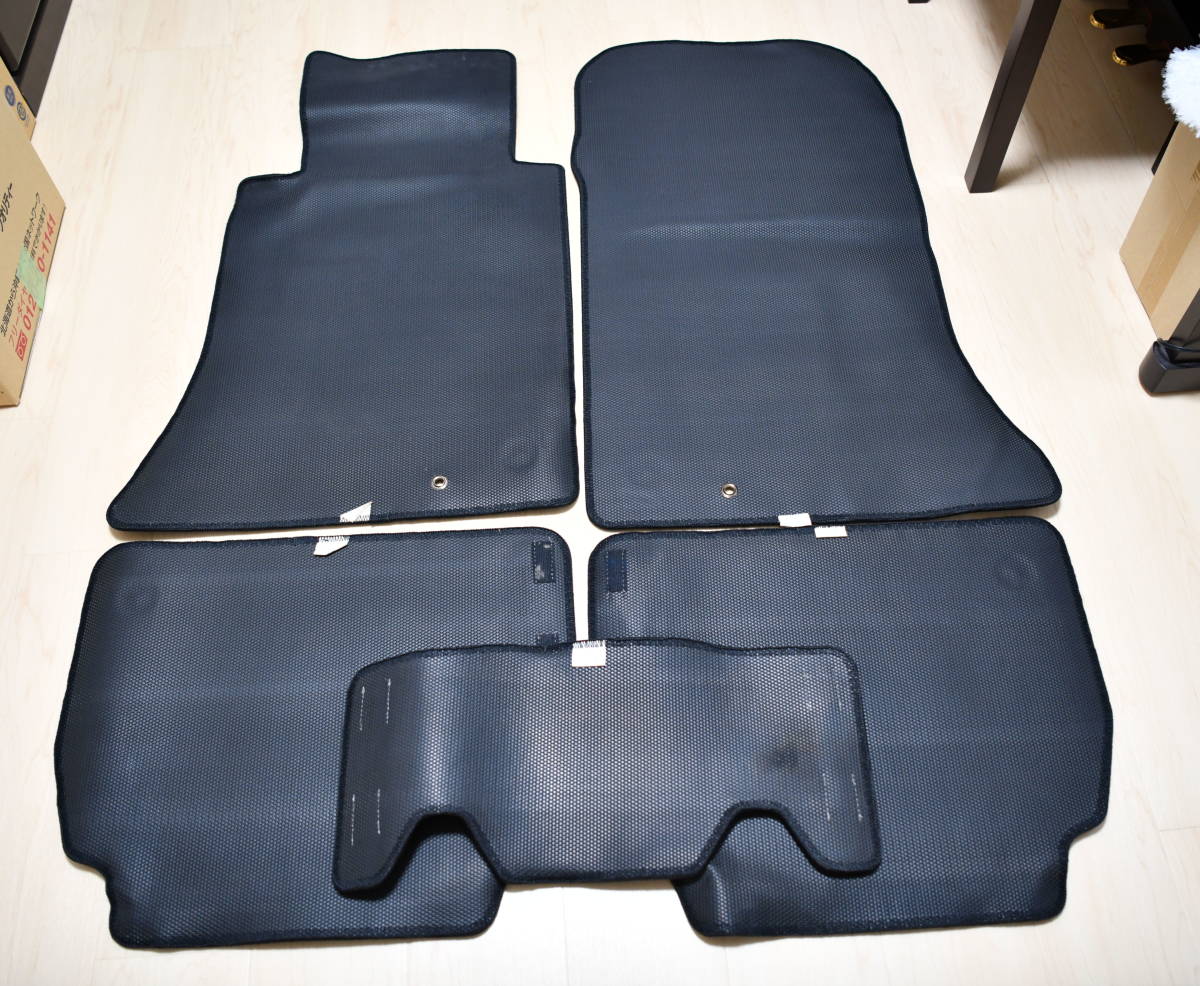 メルセデスベンツ W124 左ハンドル用 純正フロアマット E220 E320 E400 500E E500(メルセデス・ベンツ用)｜売買されたオークション情報、yahooの商品情報を ...