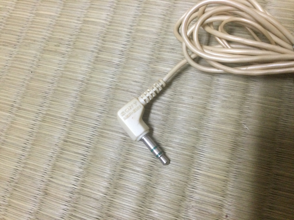 必見 SONY ソニー MDR-E252 NUDE ヌード イヤフォン イヤホン ビンテージ 現状品(ソニー)｜売買されたオークション情報、yahooの商品情報をアーカイブ公開 ...