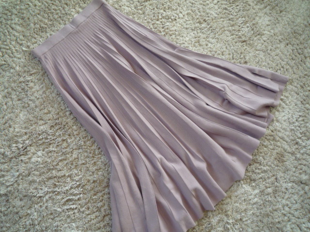 EPOCAエポカ くすみピンクのニットスカート 40(スカート)｜売買されたオークション情報、yahooの商品情報をアーカイブ公開 - オークファン（aucfan.com）