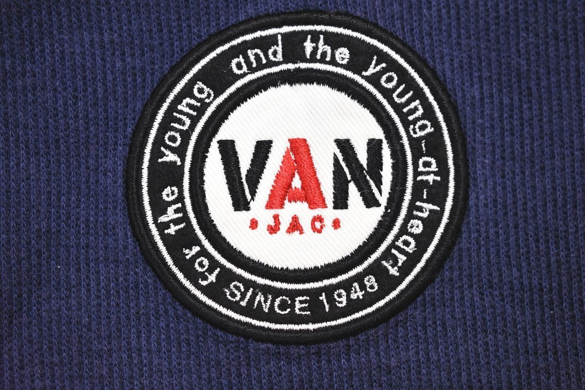当時物 ワッペン 刺繍 ロゴ ヴァン ヂャケット VAN JAC スウェット トレーナー M ネイビー メンズ 古着 スエット シャツ オールド(Mサイズ)｜売買されたオークション情報 ...