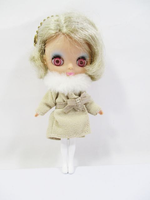 S210616-051 プチブライス/ハリウッドリターンズ本体+衣装のみ(服、靴)｜売買されたオークション情報、yahooの商品情報をアーカイブ公開 - オークファン（aucfan.com）