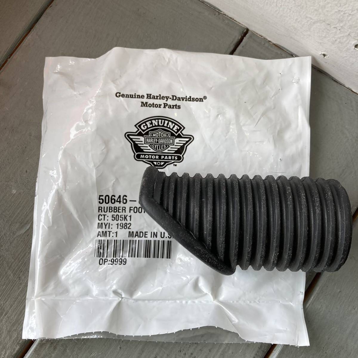 ハーレーダビッドソン純正 ラバーフットレスト 50646-82 MADE IN USA スポーツスター ダイナ FXR(ハーレーダビッドソン用 ...