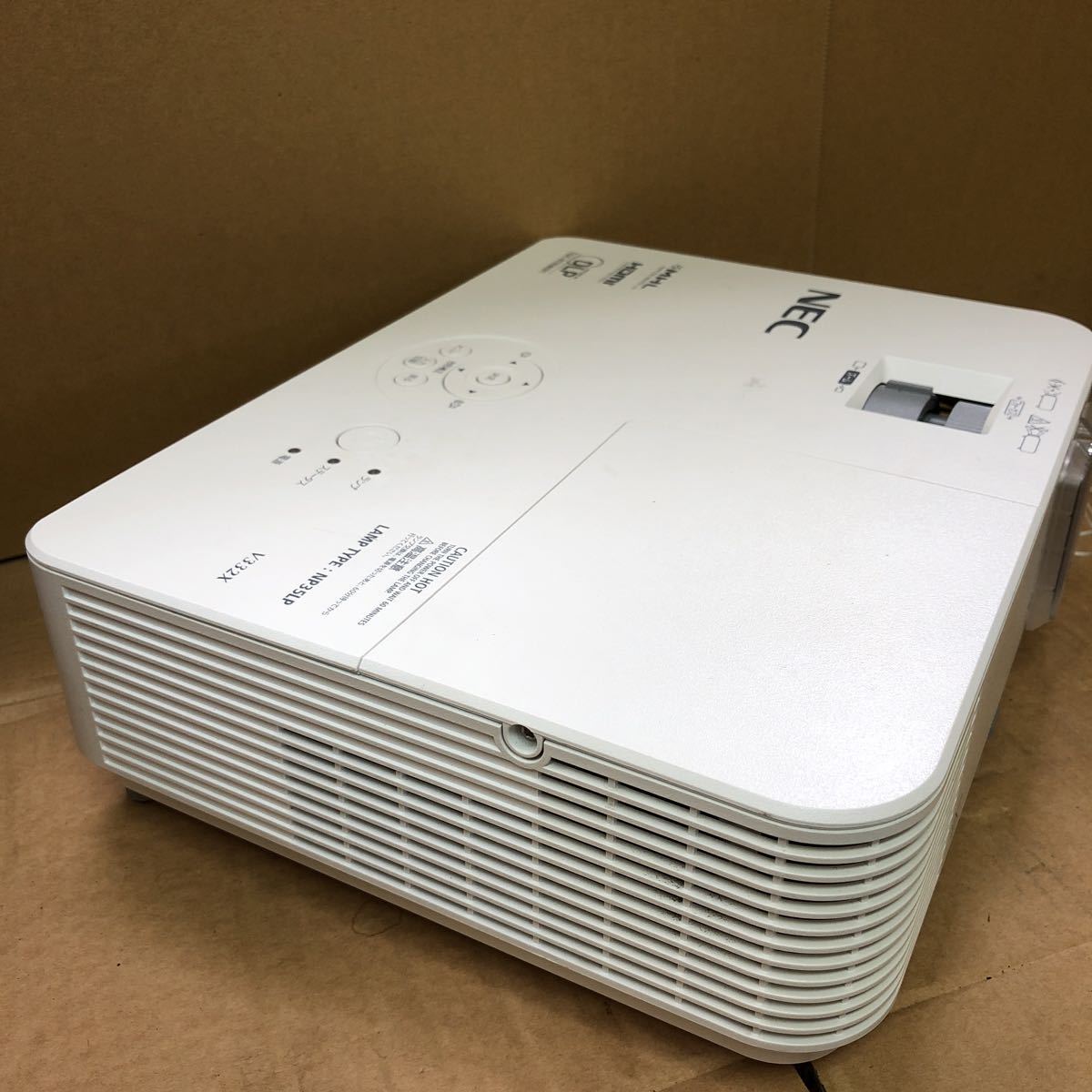 3 NEC プロジェクターNP-V332X ランプ使用3297時間 2016年製 本体のみ(本体)｜売買されたオークション情報、yahooの商品情報をアーカイブ公開 - オークファン ...