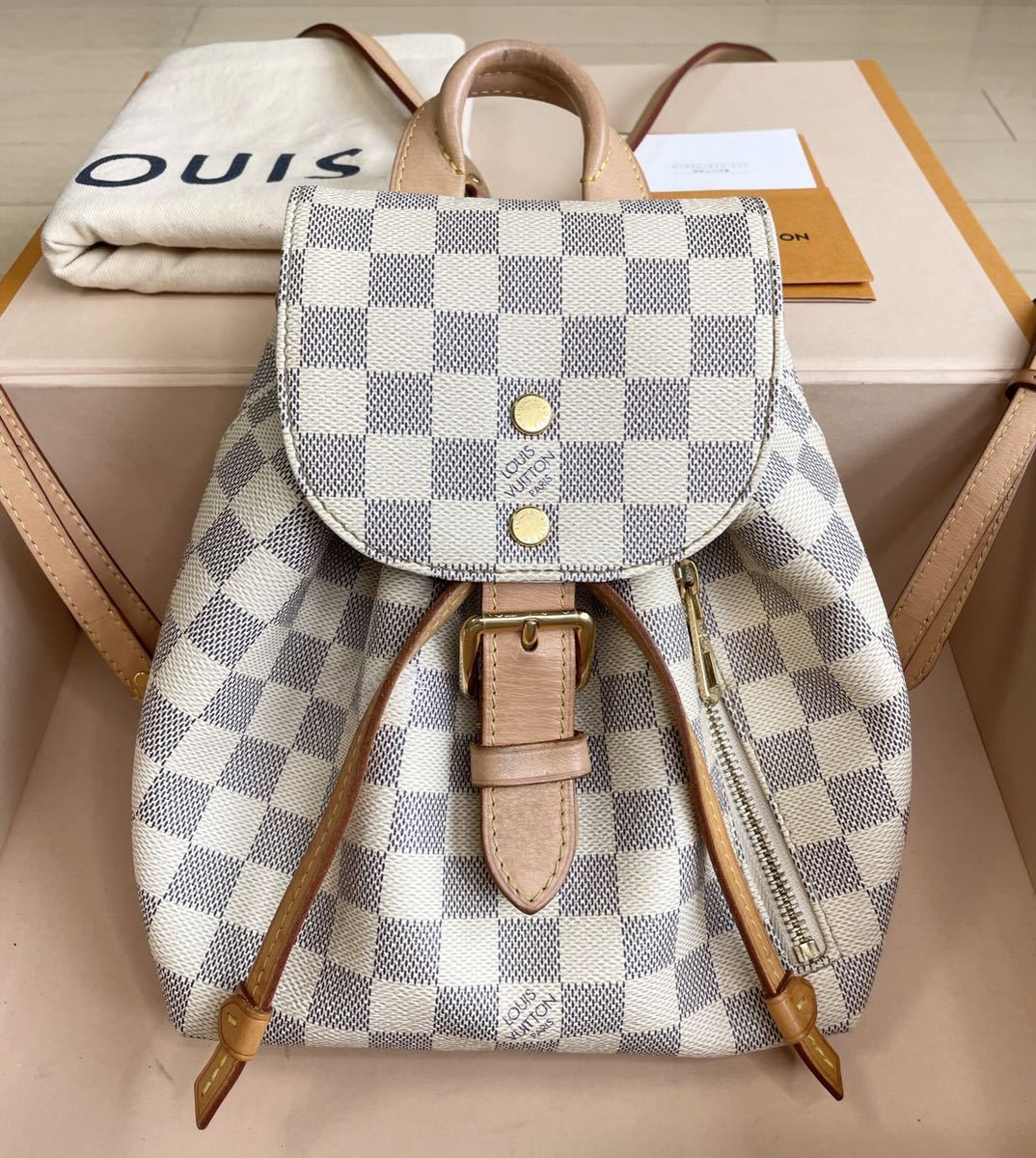 Louis Vuitton Speron BB アズール リュック(その他)｜売買されたオークション情報、yahooの商品情報をアーカイブ公開 ...