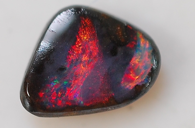 ￥100 赤の遊色 1 31ctボルダーオパールルース(オパール)｜売買されたオークション情報、yahooの商品情報をアーカイブ公開 - オークファン（aucfan.com）