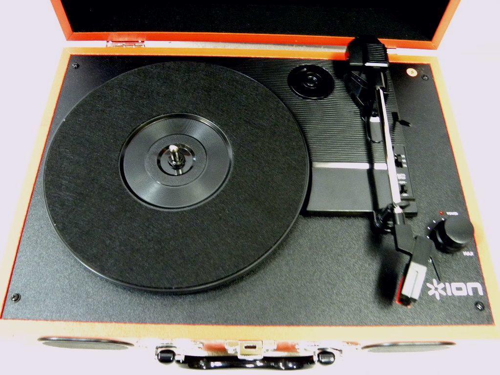 ION VINYL TRANSPORT iT59 ポータブルレコードプレーヤー 33/45/78回転 EP/LP/SP盤対応 小型電蓄 ベルト ...