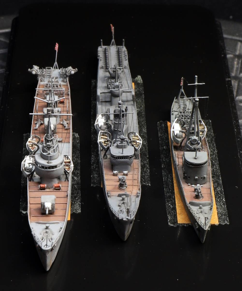 タミヤ1/700 ウォーターラインシリーズ 日本海軍小艦艇セット 13号駆潜艇その他2隻 完成品 プラケース付き(完成品)｜売買されたオークション情報、yahooの商品情報をアーカイブ公開 ...