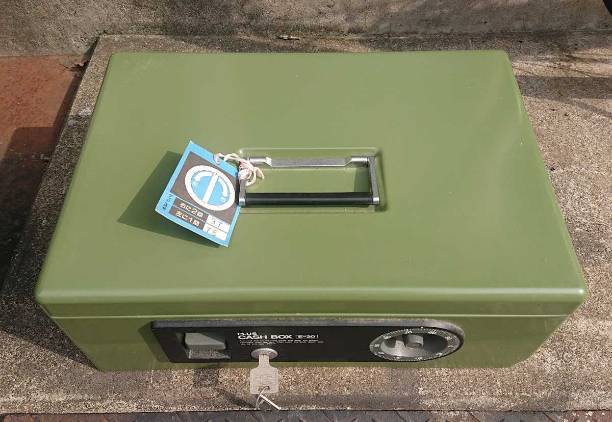 CASH BOX 金庫 手提金庫 プラス キャッシュボックス ダイヤル錠 鍵2個付き 取説あり 保管品 品 格安 神奈川 横浜 鶴見(金庫 ...