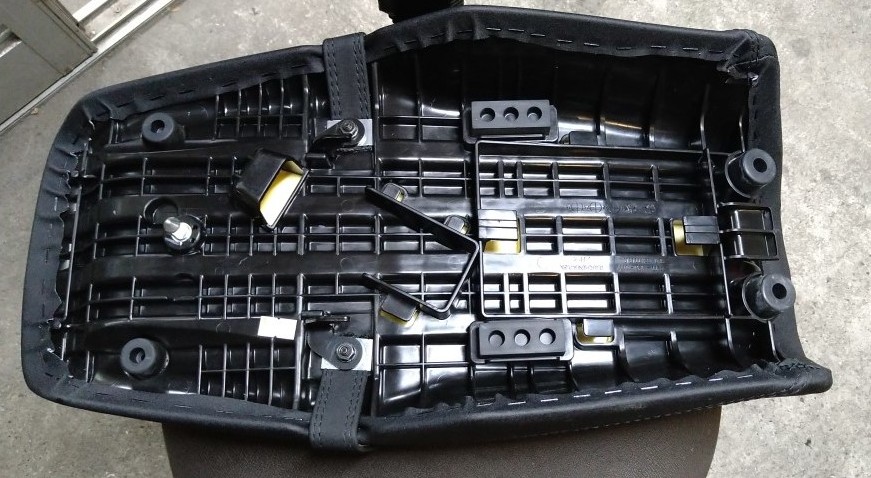 GROM グロム JC92 ENDURANCE エンデュランス カスタムシート JL26P772A1(社外品)｜売買されたオークション情報 ...