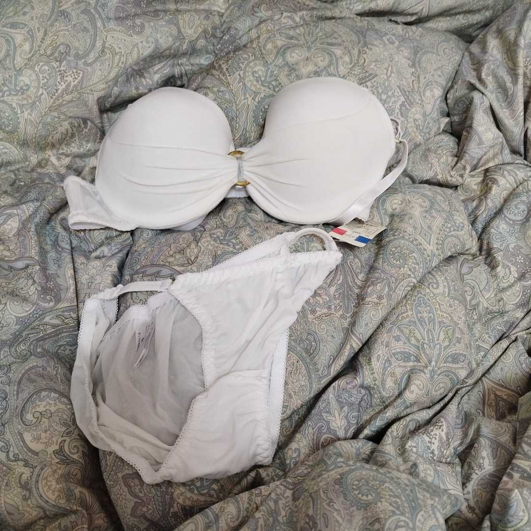 ホワイト白色ブラジャーD75ショーツMサイズセット(セット)｜売買されたオークション情報、yahooの商品情報をアーカイブ公開 - オークファン（aucfan.com）