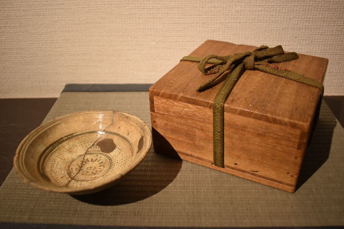 GE E365 李朝 高麗コレクター放出品 時代 李朝刷毛目小皿 /朝鮮古陶磁 中国古玩 朝鮮美術 骨董品 時代品 美術品(李朝)｜売買されたオークション情報、yahooの商品情報をアーカイブ ...