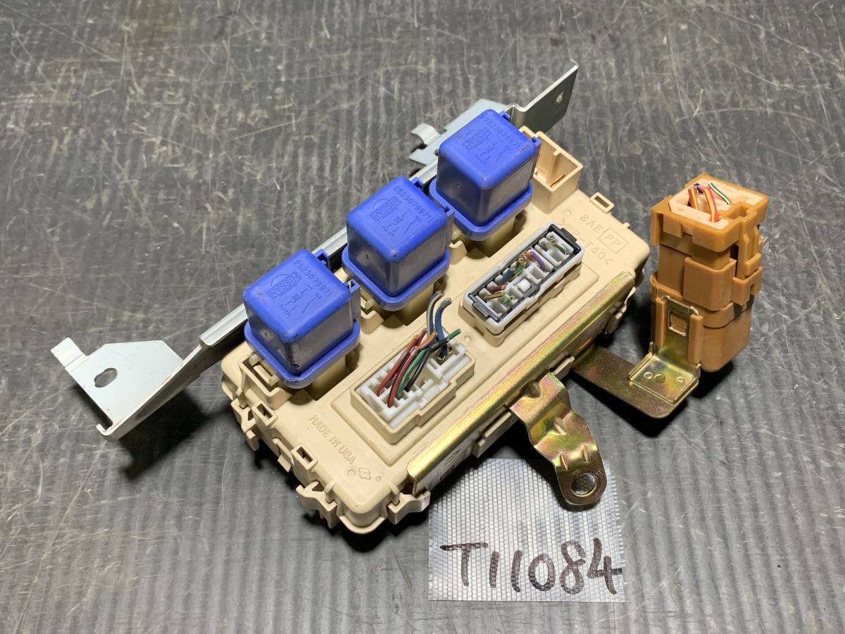 HC35 GC35 C35 ローレル ヒューズボックス リレー ユニット 2523079971 日産純正(日産用)｜売買されたオークション情報 ...