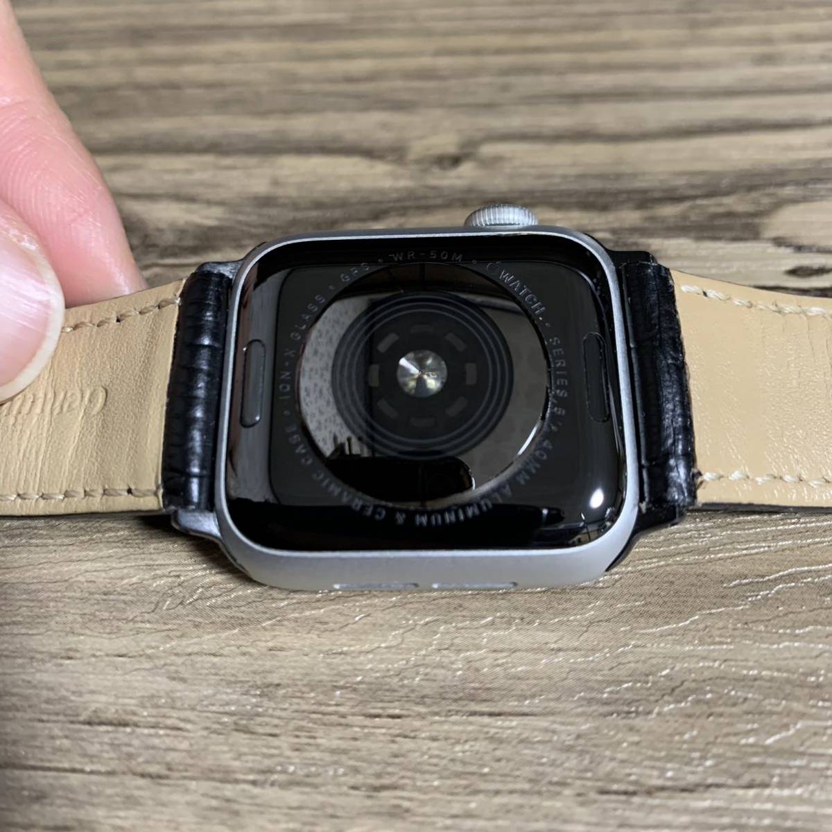 アップルウォッチ 5 40mm アルミニウムGPS＋セルラーモデル バンド付 Apple Watch(スマートウォッチ本体)｜売買されたオークション情報、yahooの商品情報をアーカイブ公開 ...