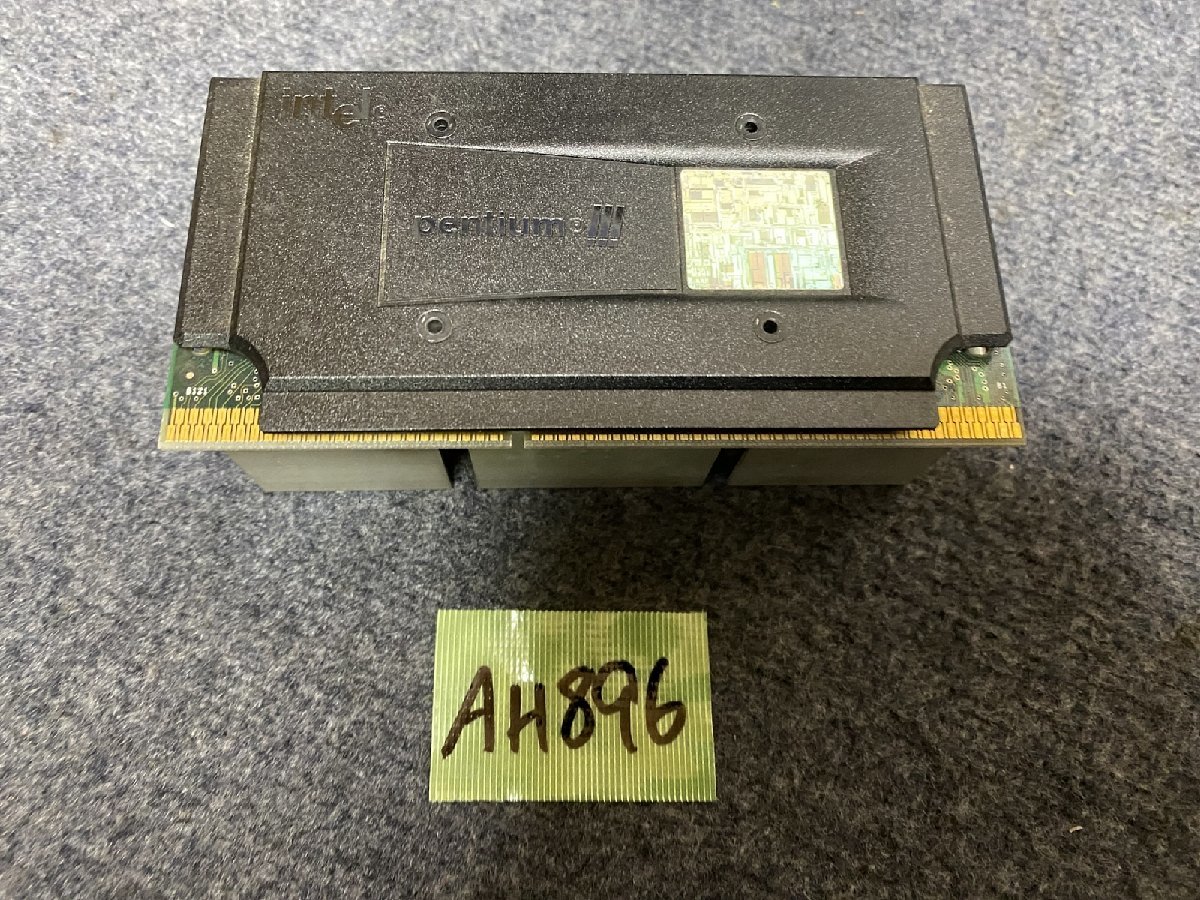 送60サイズ Intel Pentium III 600EMHz 600E/256/100/1.65V SL43E Slot1(Pentium ...