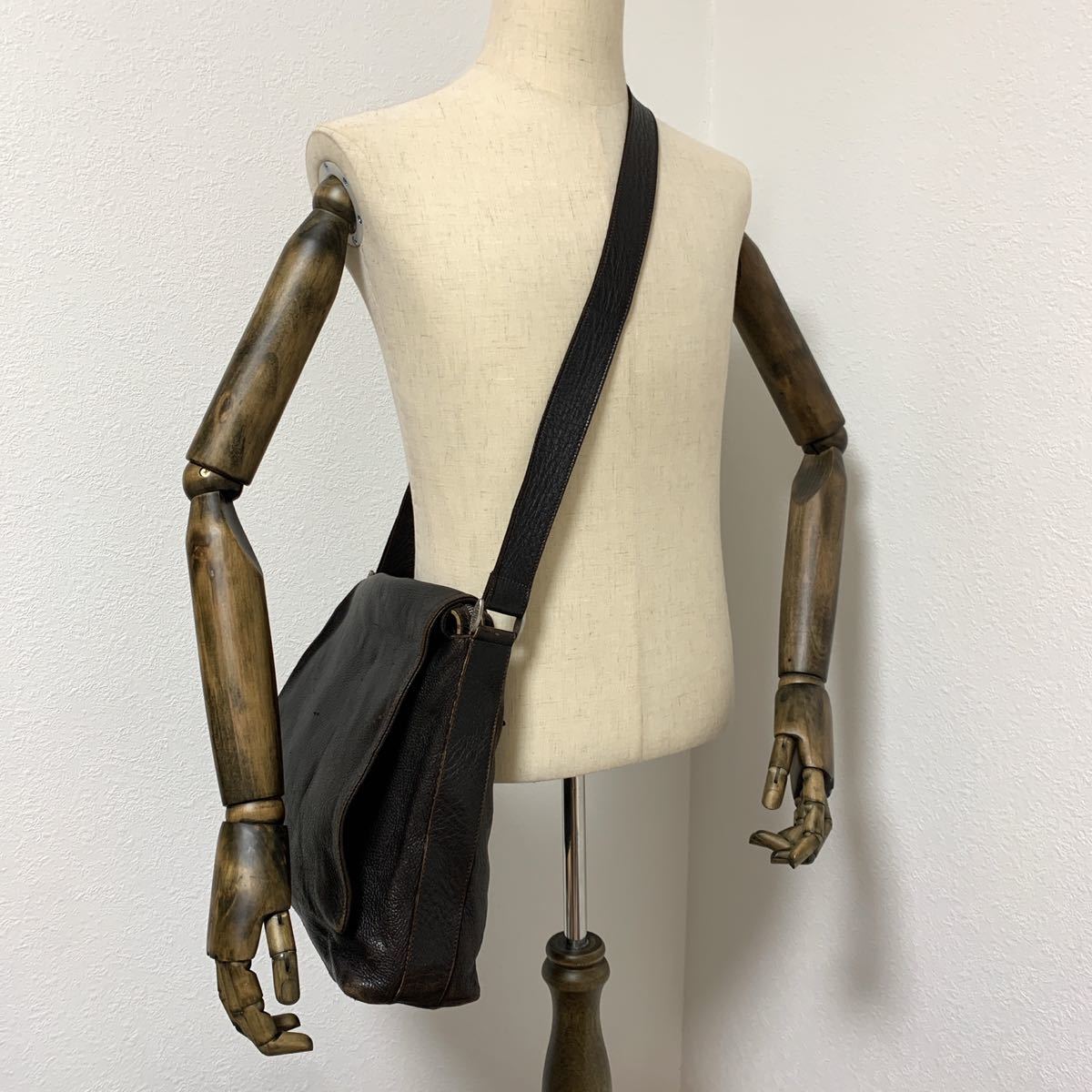 n40 1円〜 GIORGIO ARMANI A4入る ジョルジオ アルマーニ レザーバッグ ショルダーバッグ かばん 鞄 カバン 斜めがけ ...