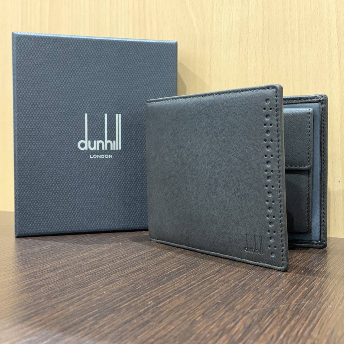 #11258B dunhill Compact Leather-wallet Brown QJ3070B ダンヒル パンチングレザー 二つ折り ...
