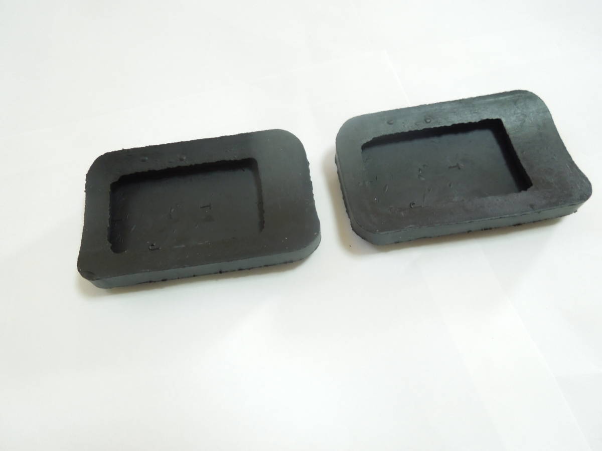 三菱ジープ用純正ペダルカバー ブレーキ クラッチ用 2個セット J53.J54 J55 J56 J57 J58 J59 ワイド J37 J38他用(三菱用)｜売買されたオークション情報 ...