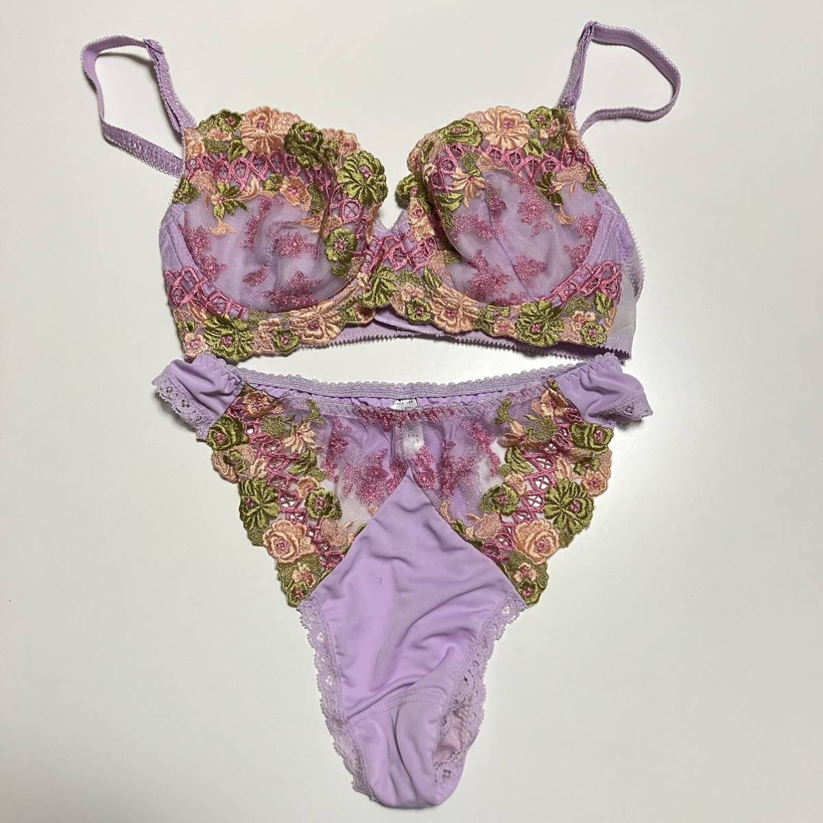 クリーニング済み Wacoal STUDIO FIVE ワコール スタディオファイブ 上下セット ブラC70 タンガM no2(70)｜売買されたオークション情報、yahooの商品情報を ...