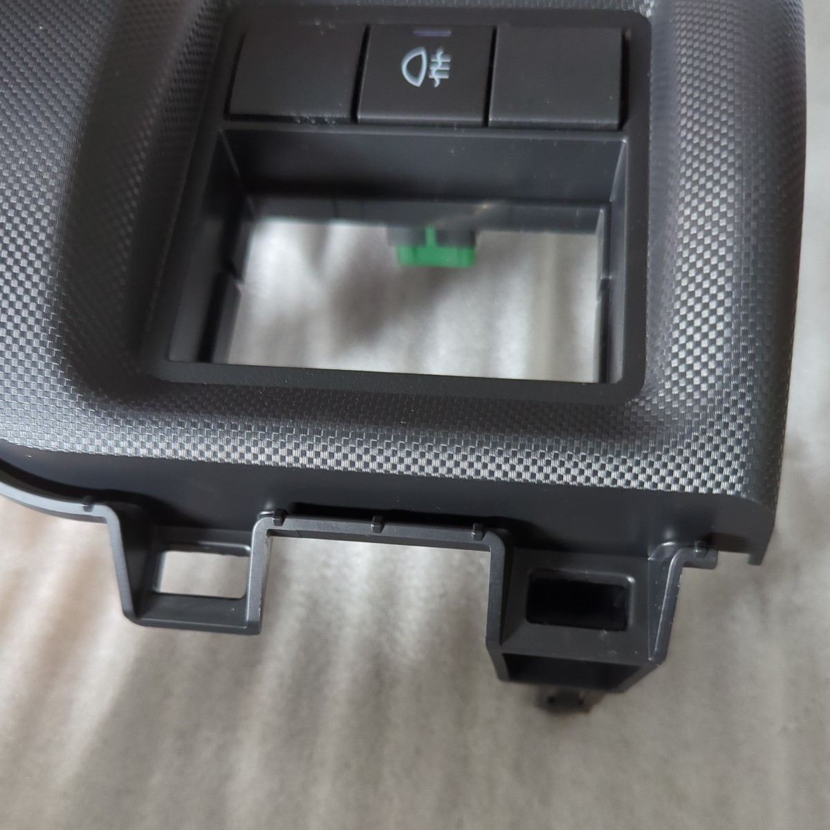 トヨタ ライズ ハイブリッド 型式 5AA-A202A ベーススイッチホール パネル 品番 55446-B1060-C0 ダイハツ(トヨタ用 ...