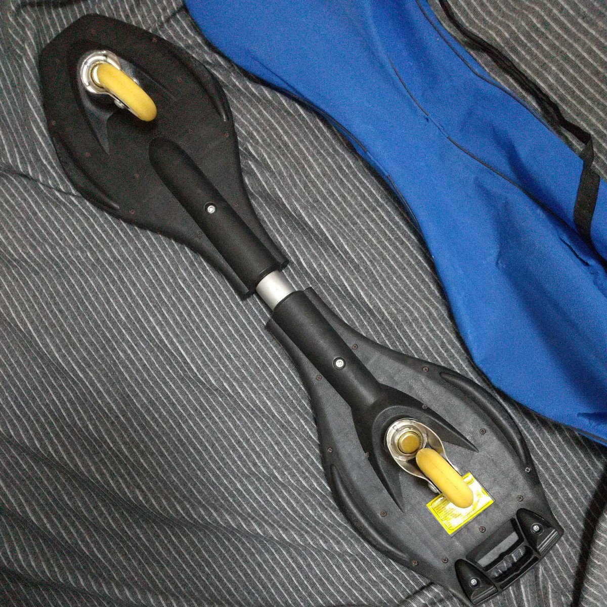 エスボード スケボー クロス 十字架 LED ESSBoard Jボード 光る タイヤ 十字架柄 ブラック 黒 ブレイブボード リップスティック(スケートボード)｜売買されたオークション情報 ...