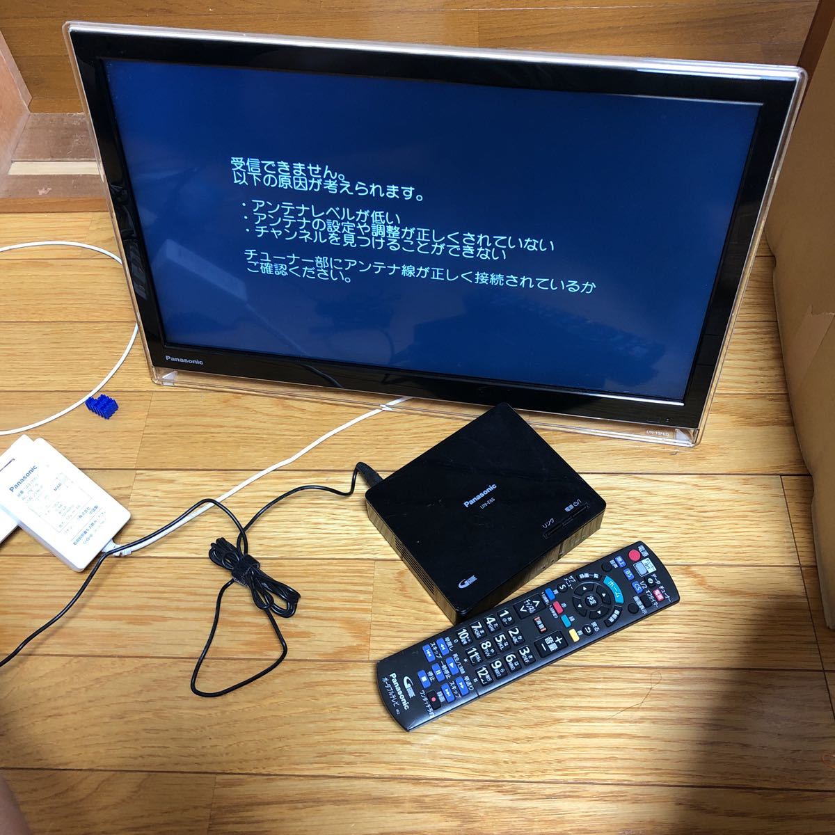 Panasonic UN-19F6D/チューナーUN-E6s 2016年製(映像機器)｜売買されたオークション情報、yahooの商品情報を ...
