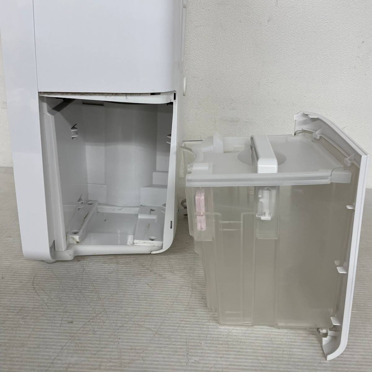 SHARP シャープ 除湿機 CV-71-W 2021年製(除湿器)｜売買されたオークション情報、yahooの商品情報をアーカイブ公開 - オークファン - 除湿器（daibokujyo.jp）