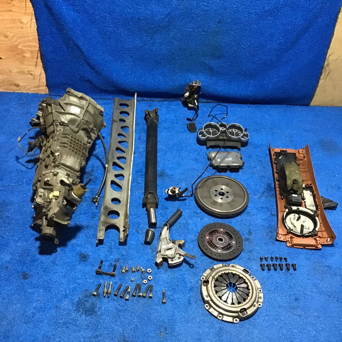 AK-0015038 H17 マツダ ロードスター VS NCEC NC 6速 マニュアルミッション セット MTキット 載せ替え MRDE3(マツダ用)｜売買されたオークション情報 ...